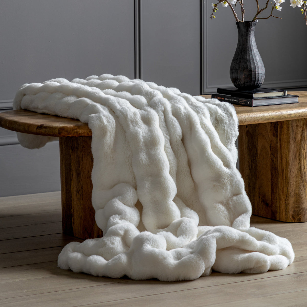 Throws – Decor Lighting